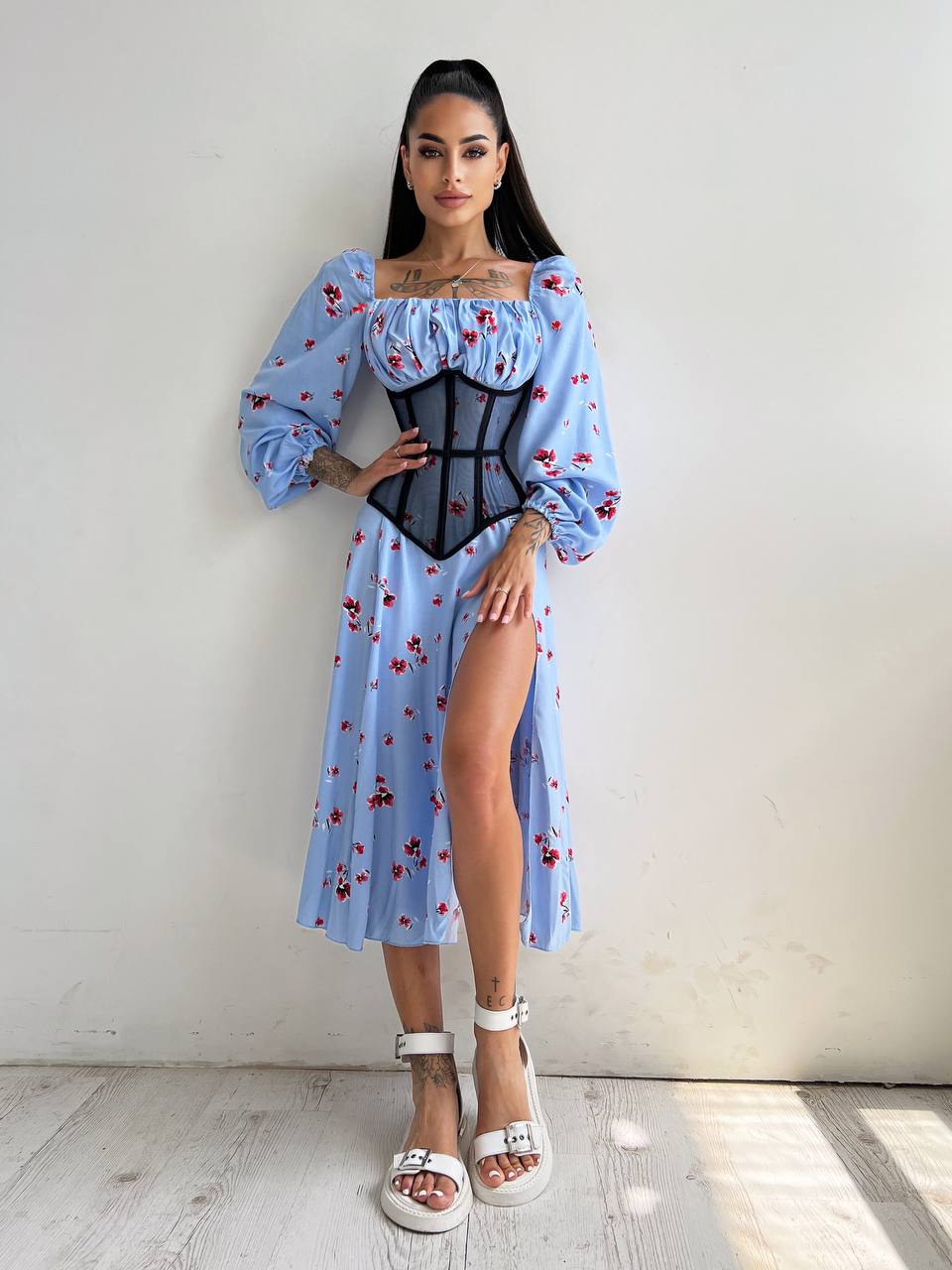 Сукня міді з розрізом в квітковий принт + прозорий корсет ціна: 1080 ...